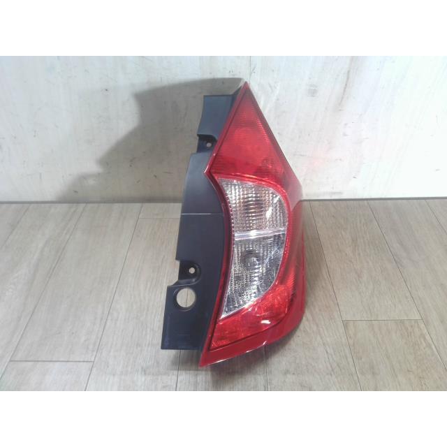 ノート DBA-E12 右 テールランプ テールレンズ メダリスト HR12DDR KH3 イチコ D117 26550-3VA5B : 株式会社SYパーツ部門 - 通販 - Yahoo!ショッピング