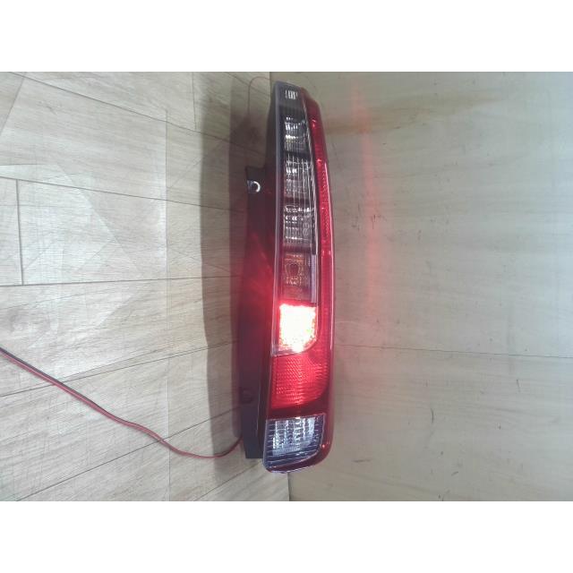 NOAH ノア DAA-ZWR80G 右 テールランプ テールレンズ ハイブリッドG 7人 2ZR-FXE 789 コイト 28-231 81551-28550 : 株式会社SYパーツ部門 ...
