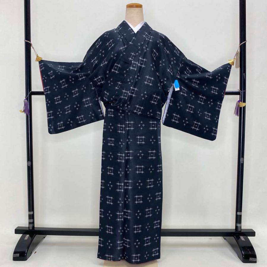 小紋 洗える着物 裄68cm 身丈167cm 花柄 袷 お洒落着 普段着 ポリエステル 黒 美品 L サイズ 3656 : 祥美苑ハートランド - 通販 - Yahoo!ショッピング