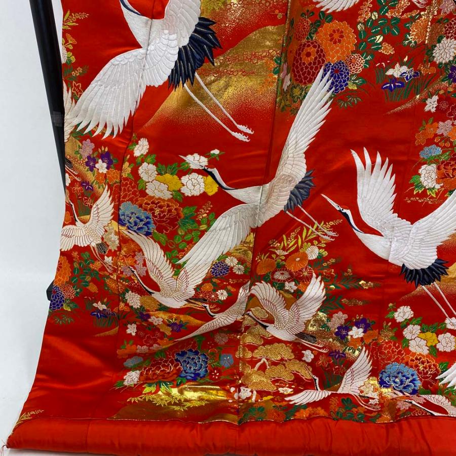 色打掛 正絹 鶴 刺繍 赤 打掛 Mサイズ 裄66.5 花嫁衣裳 婚礼 リサイクル 中古 ブライダル ウエディング 着物 3967 : 祥美苑ハートランド - 通販 - Yahoo!ショッピング
