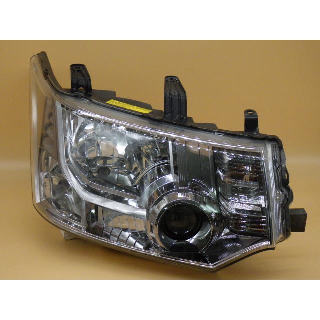 デリカD5 DBA-CV5W 右ヘッドランプ/ヘッドライト G ナビパッケージ 4WD 8人 W23 コイト 100-87918 8301A568 : 鈴木商会ELVストア - 通販 ...