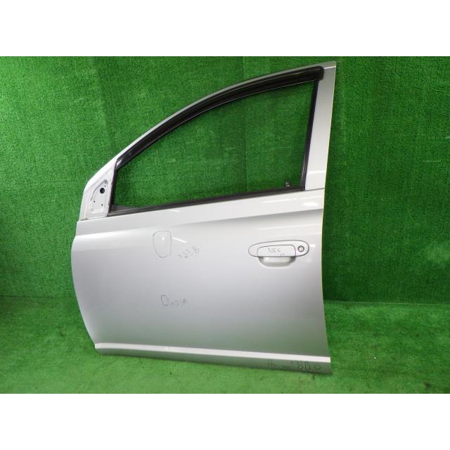 ヴィッツ TA-NCP15 左フロントドア F D 10ミリオン 4WD 199 ニホンイタ M31.08 67002-52011 : 鈴木 ...