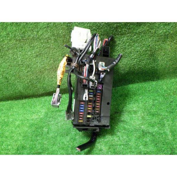 トヨタ（TOYOTA） ピクシスエポック LA360A ヒューズボックス X SA3 4WD 82600-B2A60 82600-B2A60 ...