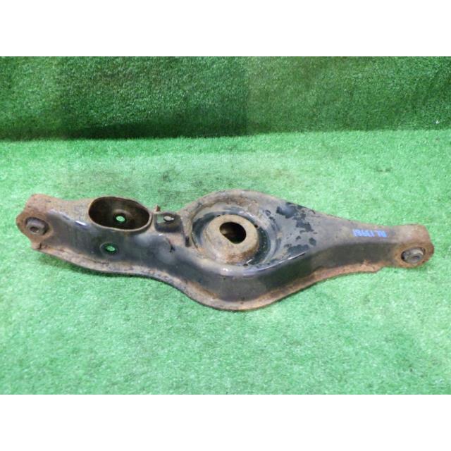 デリカD5 DBA-CV5W 左リアロアアーム G パワーパッケージ 4WD 8人 A19A75 4113A037 : 鈴木商会ヤフー ...