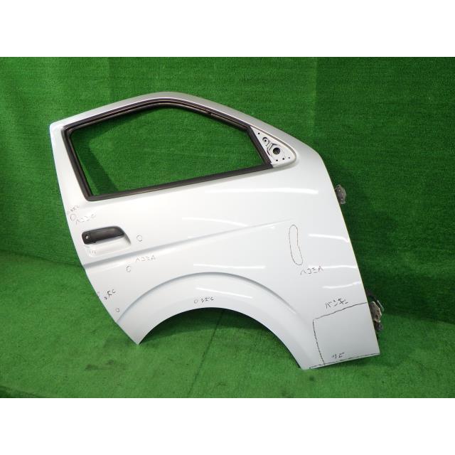 ハイエース KR-KDH205V 右フロントドア DX 4WD 9人 1E7 アサヒ M2H3 67001-26310 : 鈴木商会ヤフーショッピング店 - 通販 - Yahoo!ショッピング