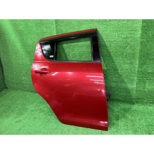 スイフト DBA-ZD72S 右リアドア XG 4WD ZRJ セントラル M262 68003-71L00 : 鈴木商会ELVストア ...