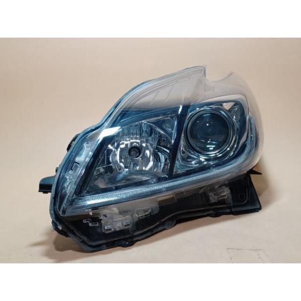 トヨタ コーティング済 プリウス ZVW30 左ヘッドランプ・ヘッドライト S コイト 47-52 81150-47411 1F7 : 鈴木 ...