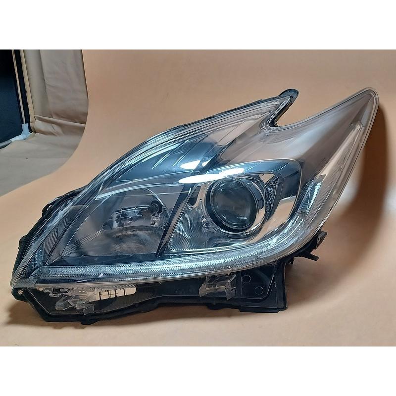 トヨタ（TOYOTA） コーティング済 プリウス ZVW30 左ヘッドランプ・ヘッドライト S コイト 47-52 81150-47411 ...