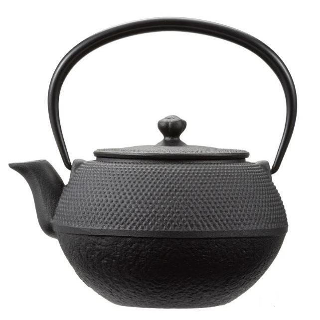 及源鋳造 (正規品 特選国産品) 南部鉄器 鉄急須 まろみアラレ 0.65l E-110-L (W163 D132 H164 1.3kg) 日本製 OIGEN (zm) プレゼント 父の日 母 ...