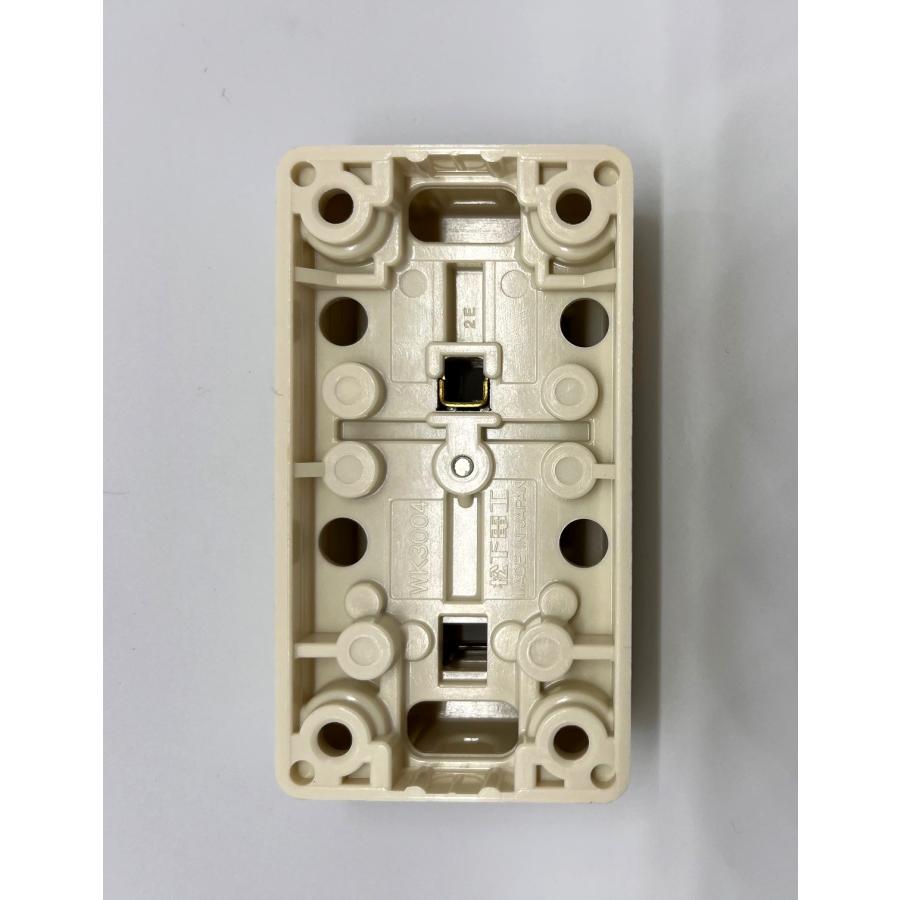 WK3004W 設置ダブルコンセント National バラ売り1個 : テイク・ラボ ヤフー店 - 通販 - Yahoo!ショッピング