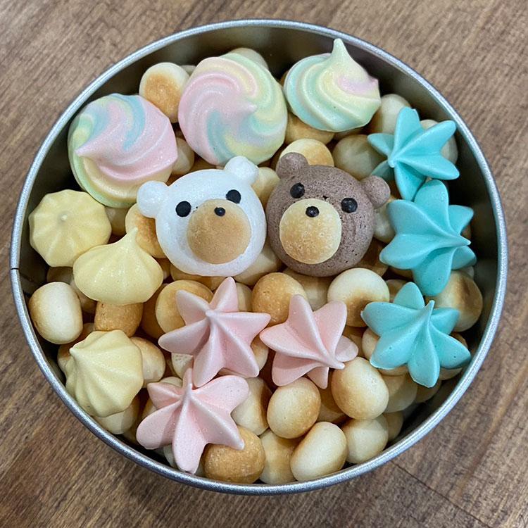 【たまごボーロ缶】白夜缶【MPN:90214】クッキー缶 ではなく たまごボーロ缶 可愛い バラエティ缶 こどもの日限定のラッピングに対応 初節句 : たまごボーロ専門店 lecoco ...