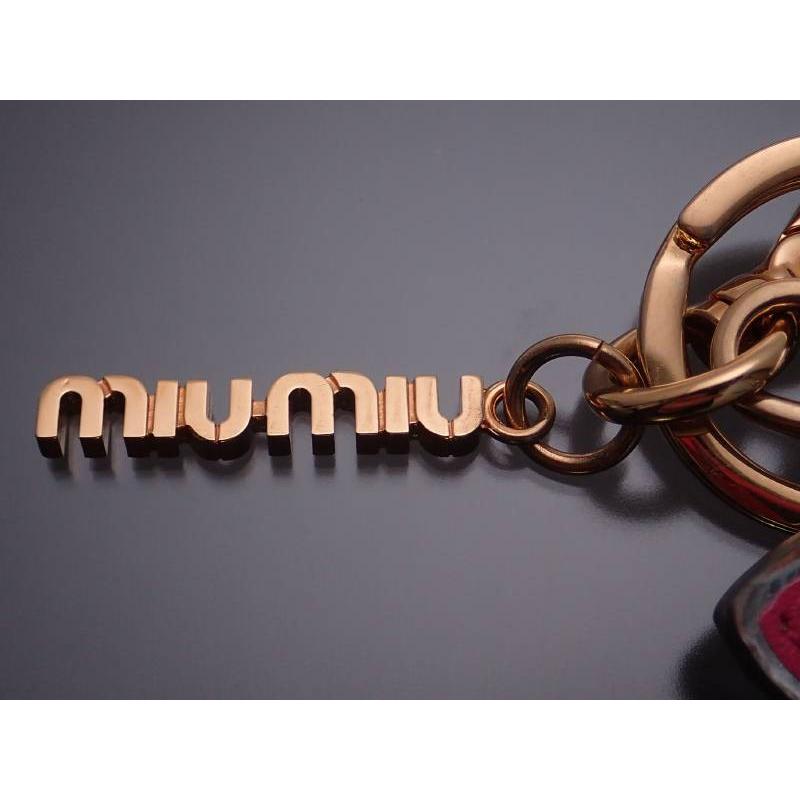 miu ミュウミュウ 黒ネコ トリック クリスタル キーホルダー miu ミュウミュウ 黒ネコ トリック クリスタル キーホルダー