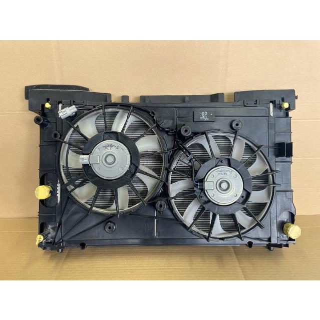 プリウスα ZVW41W ラジエーター CVT 2WD ファン付 16400-37260 : 有限会社タムラ部品商会 Yahoo!店 - 通販 - Yahoo!ショッピング