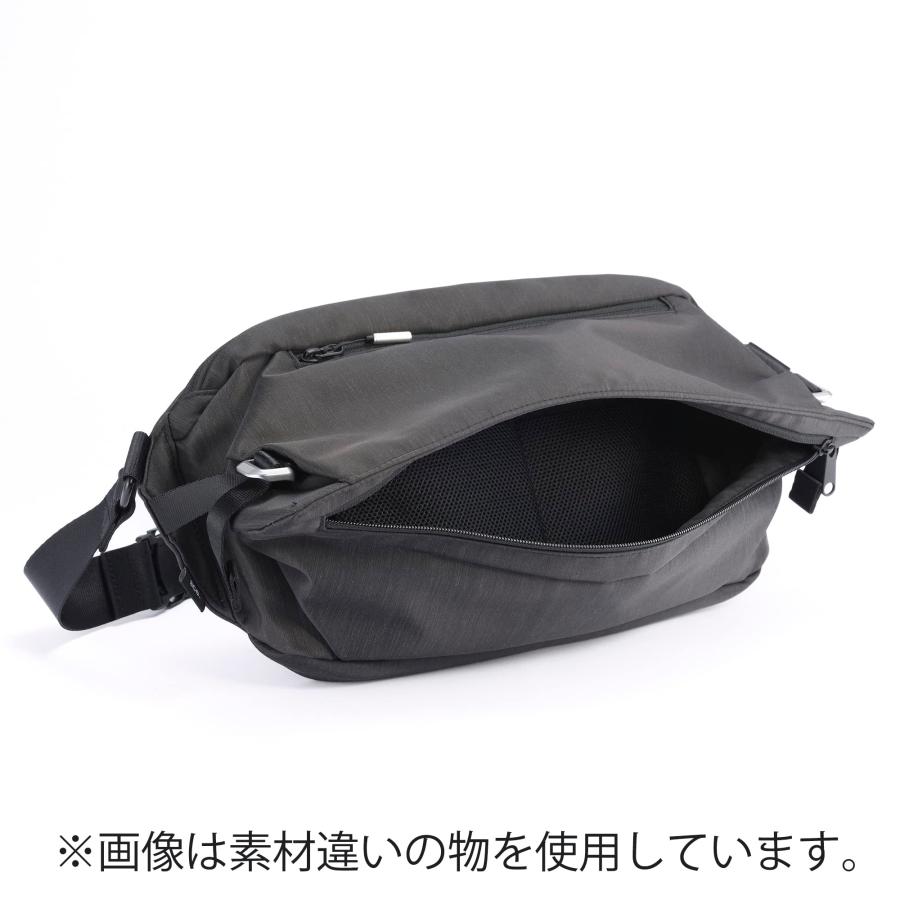 エースジーン ボディバッグ 容量が拡張するスリングバッグ B5対応 10.1