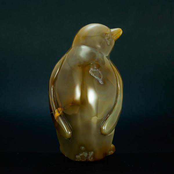 かわいい手彫り彫刻 ペンギンの置物 【重量約458g、サイズ約W60×D55×H110(mm)】 メノウ(瑪瑙) 水晶 パワーストーン インテリア オブジェ 天然石 : テンカYahoo ...