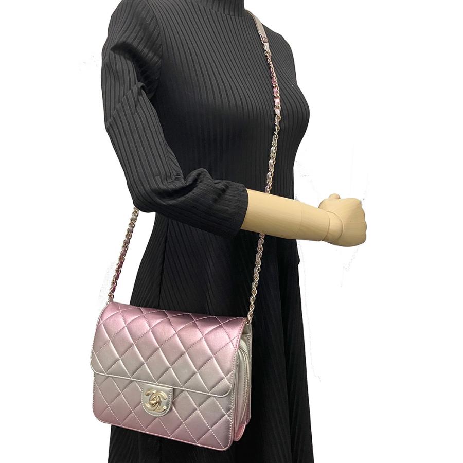 CHANEL シャネル マトラッセ チェーンショルダーバッグ CHANEL シャネル マトラッセ チェーンショルダーバッグ