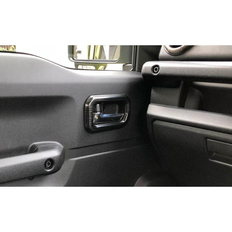 サムライプロデュース ジムニーノマド JC74W インナードアハンドルカバー インテリアパネル 左右セット 4P ブラックヘアライン 予約/6月10日頃入荷予定 : カーパーツのサムライ ...