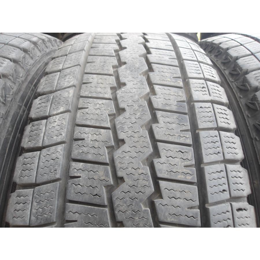O749-11 中古タイヤ 送料無料 215/70R15 冬4本セット スタッドレス LT 107/105L 215/70-15 215-70-15 ダンロップ ウィンターマックス SV01 ...