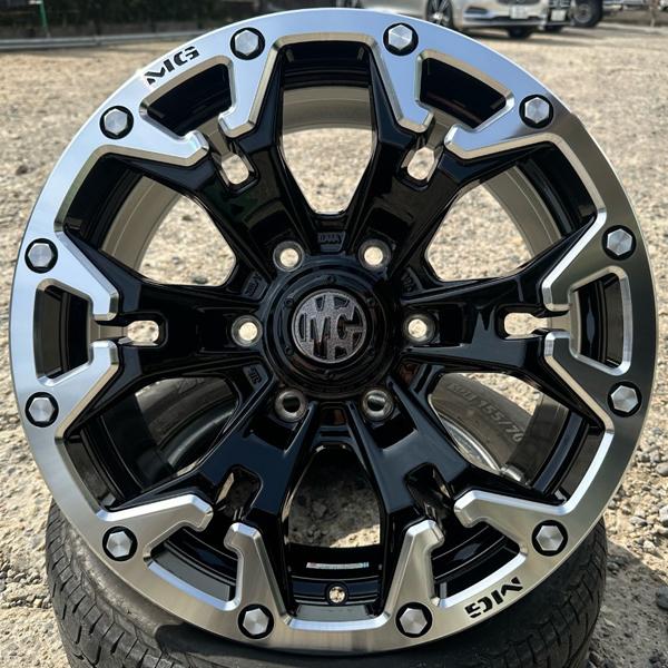 GRANDTREK デリカ 225/70R16 ホイールセット | ダンロップ グラントレック AT5 & マーテル GOLEM 16インチ 5穴114.3 : オールテレーン(タイヤ ...