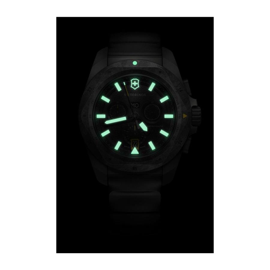 VICTORINOX 【ボーナスストア+5%】 ビクトリノックス 242011 イノックス クロノ チタン カーボン 43mm 国内正規品 腕 ...