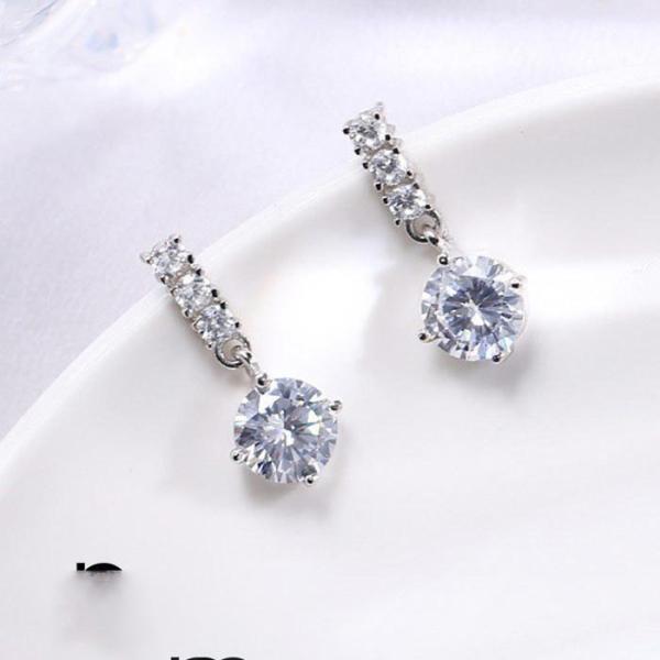 ピアス レディース 大粒 揺れる 贅沢8粒 ダイヤモンドcz プラチナ仕上げ シルバー925 女性 彼女 嫁 娘 人気 母の日ギフト 記念日 : Toleaf ヤフーショップ - 通販 ...