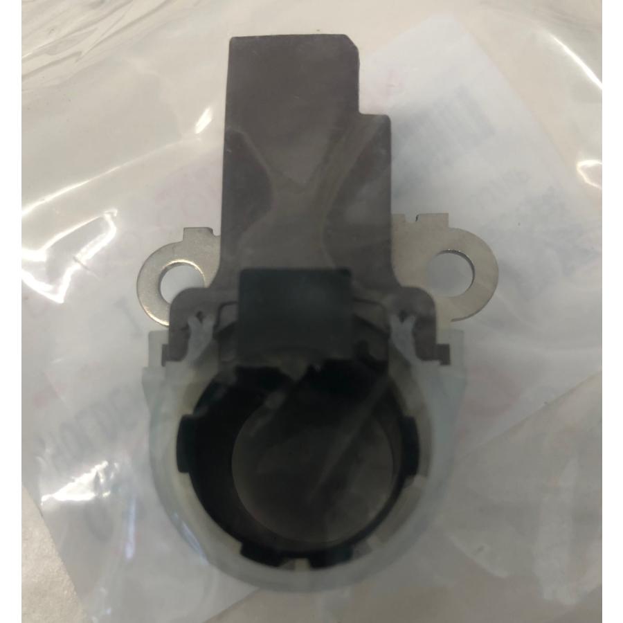 【MODE】クラウン GS151 GS151H GXS10 オルタネーター内部部品 ブラシホルダーASSY 27060-70390 ...