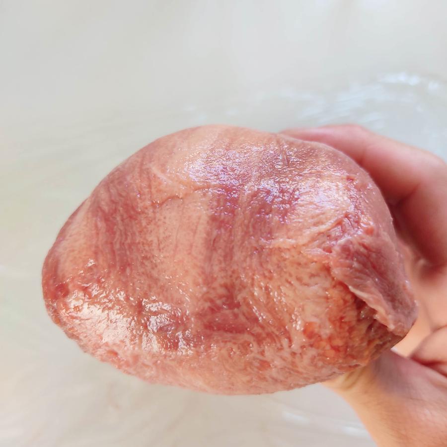 牛タン ムキタン 600~700g ヨーロッパ産 ブロック 1本 冷凍品 送料無料 : 鳥若 - 通販 - Yahoo!ショッピング