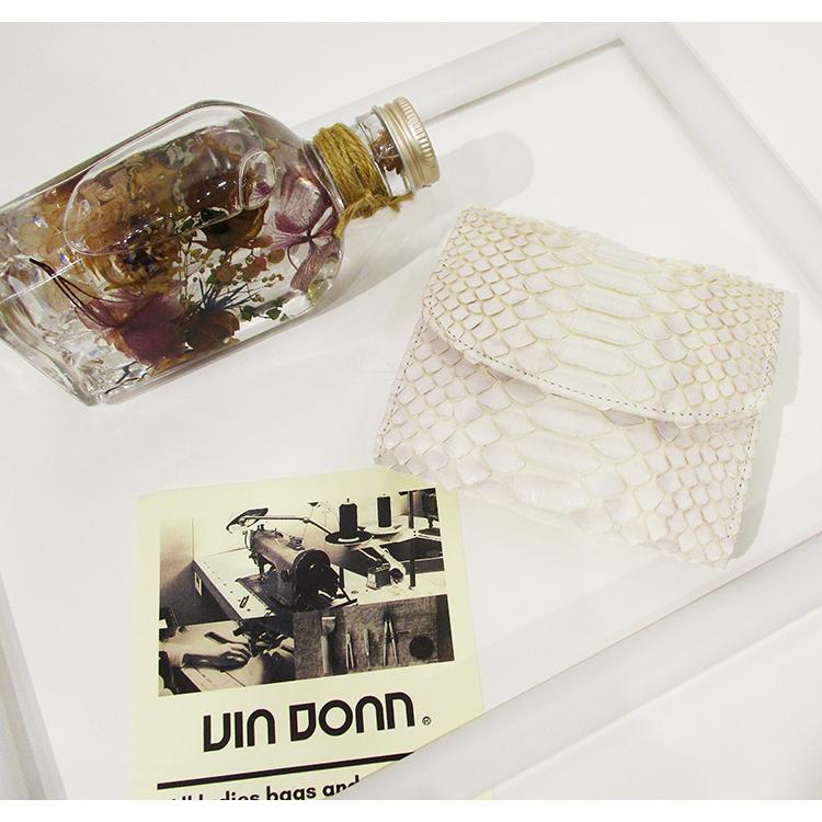 VIADOAN VIA DOAN ヴィア ドアン レザー 本革 Bran Python ブランパイソン ヘビ革 フラップ かぶせ スナップ式 ボックス型小銭入れ 2つ折り財布 ホワイト 453 ...