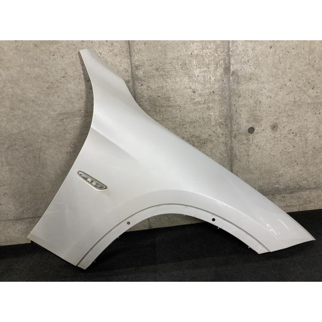 BMW X1 DBA-VM20 右フロントフェンダー 白/A96 H24 ※個人宅には発送不可 41002993156 ☆即決 : トリプル ...