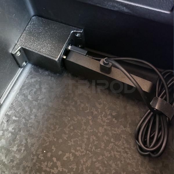 Jeep（ジープ） JW-OP-01 ラングラー HDMI/USBホルダー : 輸入車オーディオ専門店 TRIPOD - 通販 - Yahoo!ショッピング