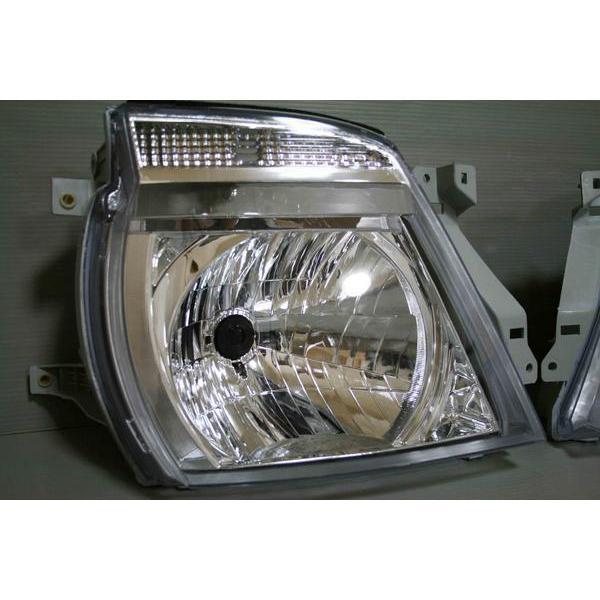 日産 キャラバン E25 後期型 純正タイプ ヘッドライト 左右セット : トライスターズ 3号店 - 通販 - Yahoo!ショッピング