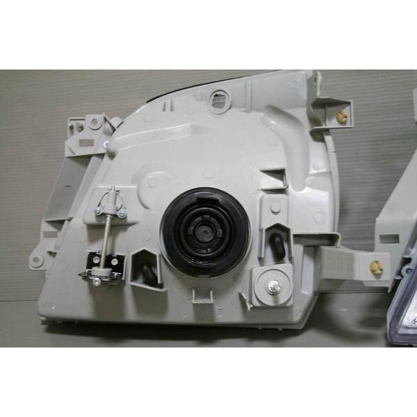 日産 キャラバン E25 後期型 純正タイプ ヘッドライト 左右セット : トライスターズ 3号店 - 通販 - Yahoo!ショッピング