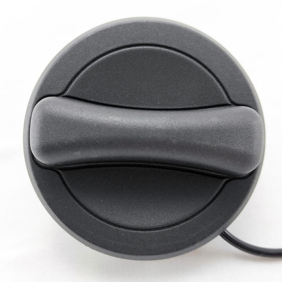 Mercedes-Benz（メルセデス・ベンツ） 純正 ガソリン燃料給油口キャップ(新型W177:Aクラス) 0004700600 部品 ...