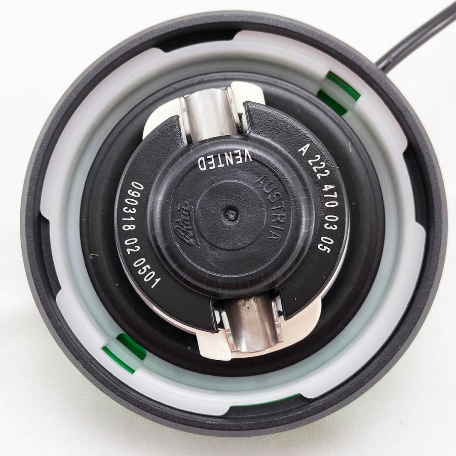 Mercedes-Benz 純正 部品 米国仕様 ディーゼル燃料給油口キャップ (緑DIESEL) (2224700305) メルセデス ...