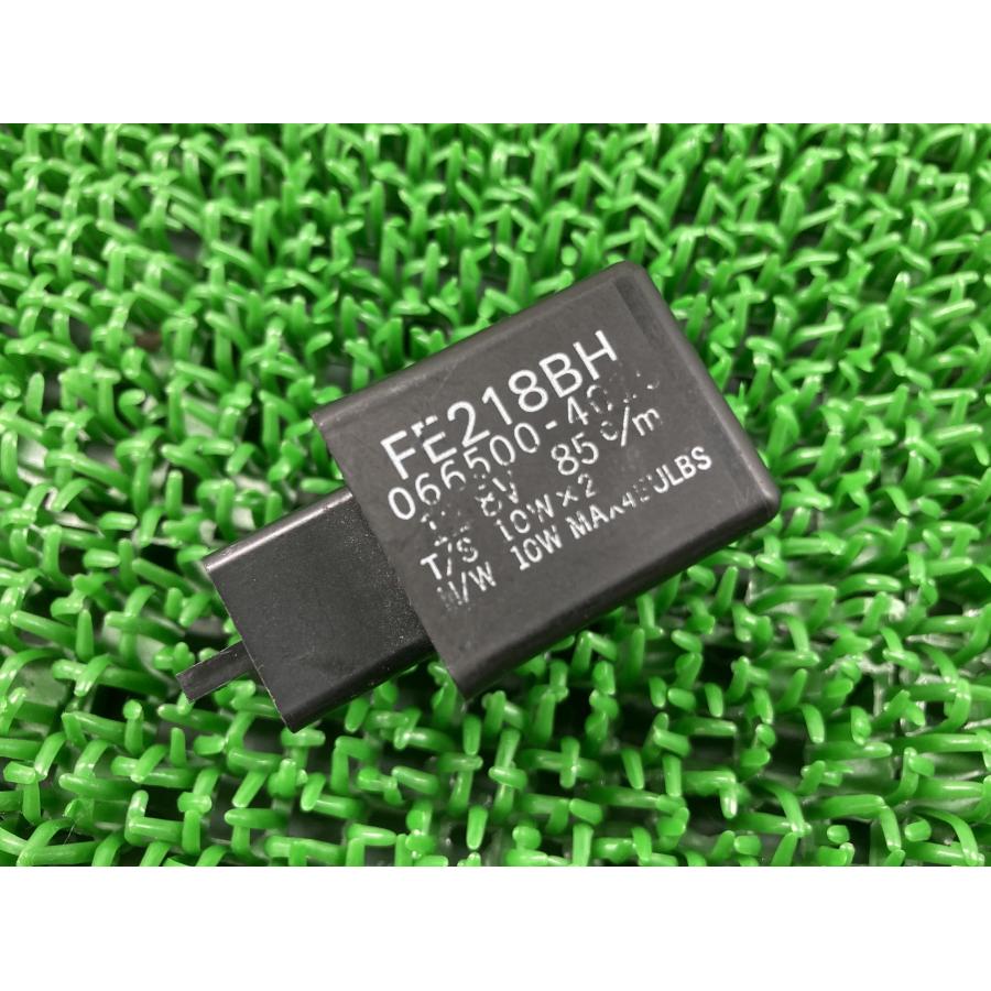 トリッカー ウインカーリレー FE218BH ヤマハ 純正 中古 バイク 部品 DG10J 割れ欠け無し 品薄 希少品 車検 Genuine ...
