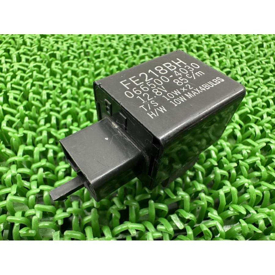 カワサキ NINJA650 ウインカーリレー FE218BH 純正 中古 バイク 部品 EX650E 2P ウィンカーリレー 機能的問題なし ...