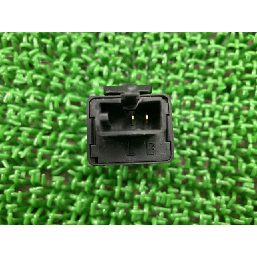 ヤマハ発動機 MT-07 ウインカーリレー FE218BH ヤマハ 純正 中古 バイク 部品 RM07J コンディション良好 機能的問題なし ...