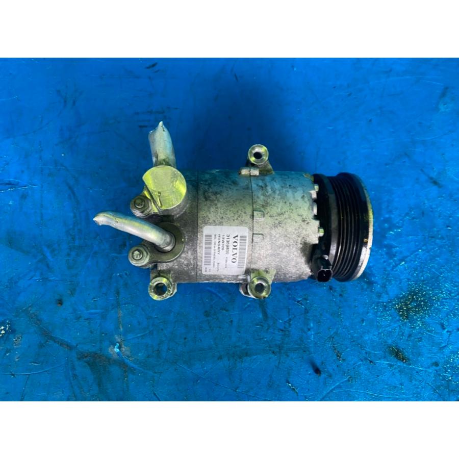 H25年 DBA-MB4164T V40 T4 ボルボ エアコンコンプレッサー 31369800 中古品 2099730 210531 TK ...
