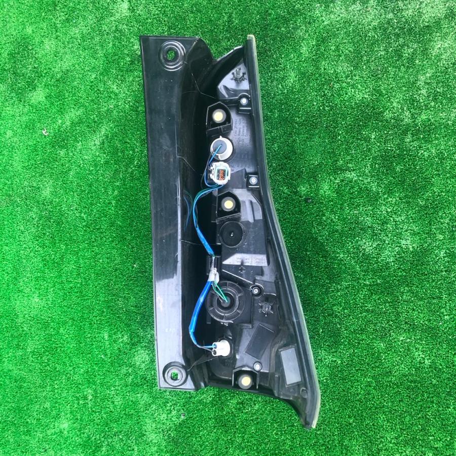 H30年 HFC27 セレナ e-power 左テールランプ KOITO:220-23766 中古品 即決 016807 240318 MO 車内 : mm88382632 : 辻井商店 2号 ...