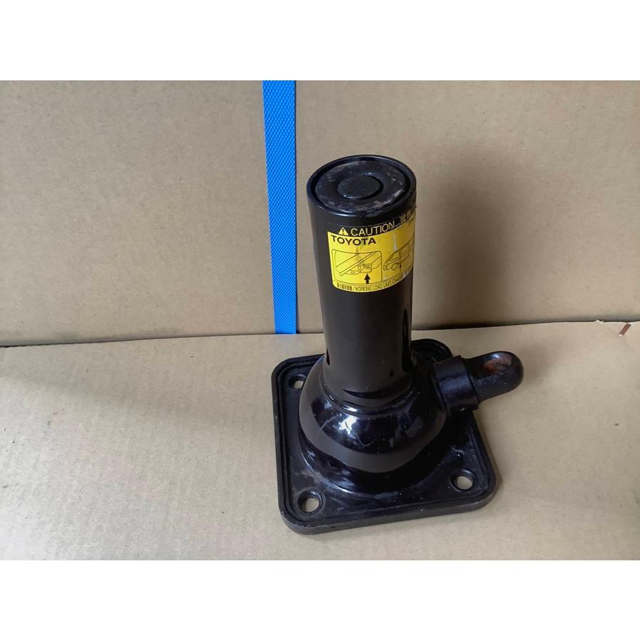 H25年 200系ハイエース DX 車載ジャッキ 09111-26170 中古品 即決 0121150 221006 TK リンカーン在庫 : 辻井商店 2号店 - 通販 - Yahoo!ショッピング