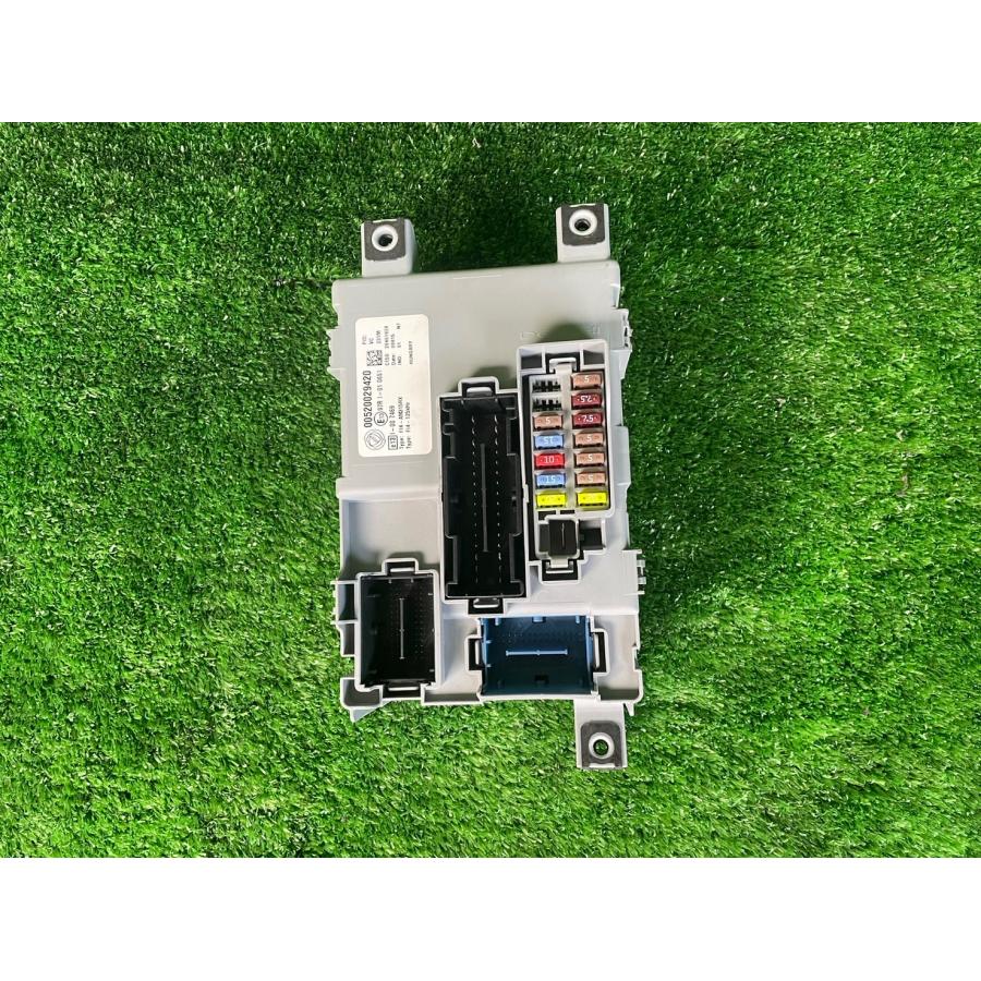 H27年 ABA-312142 FIAT アバルト 595 コンペティツィオーネ ヒューズボックス 中古品 即決 405185 240913 ...
