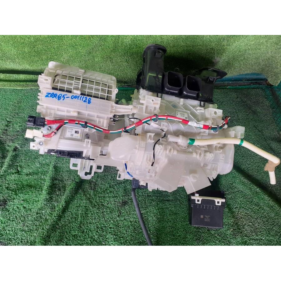 H26年 80系ノア/ヴォクシー(ZRR85) エバポレーター 中古品 即決 H26年 80系ノア/ヴォクシー(ZRR85) エバポレーター 中古品 即決