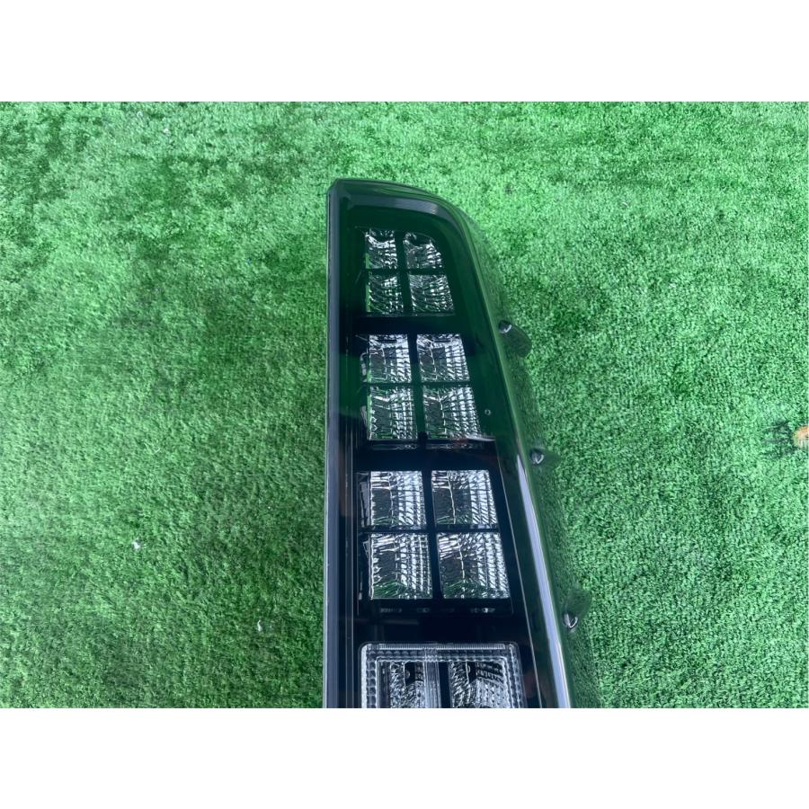 H28年 80系ヴォクシー(ZWR80)ZS 煌2 HV 磨き済み 右テールランプ KOITO:28-232 81550-28560 中古品 即決 0202447 250331 TK : 中古 ...