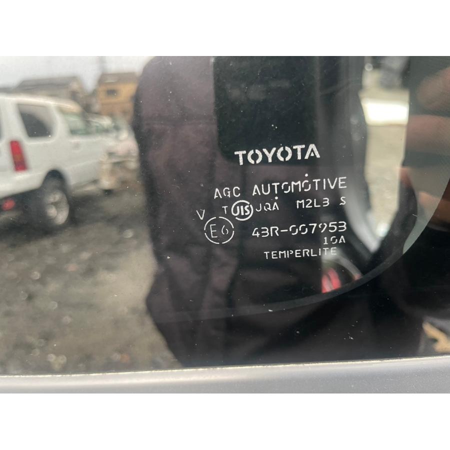 H28年 80系ヴォクシー(ZWR80)ZS 煌2 HV 左クォーターガラス 62720-28451 中古品 即決 0202447 250331 TK : 中古部品販売 辻井商店 ヤフー店 ...