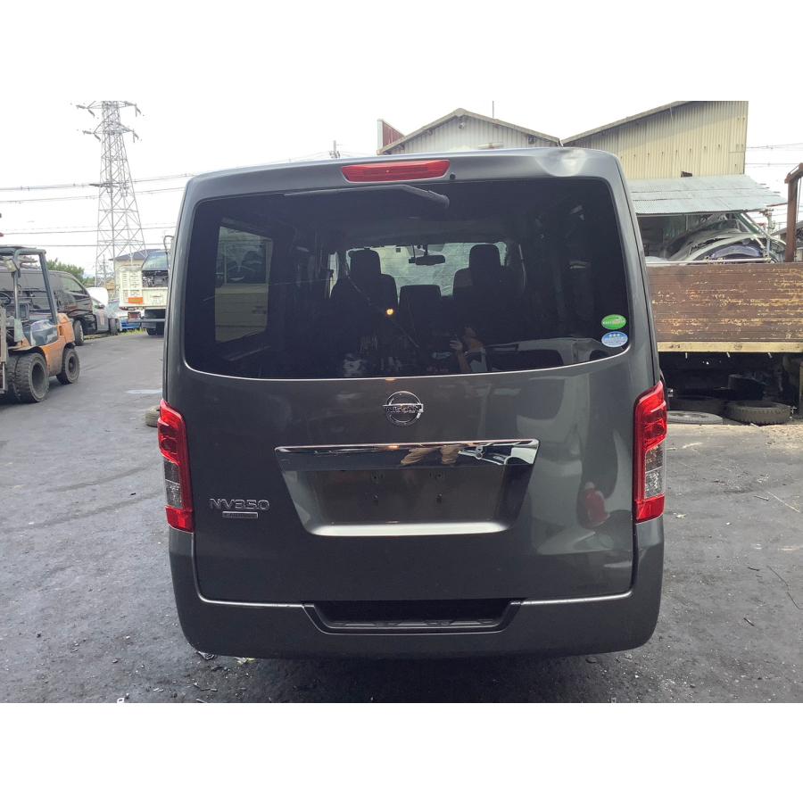 H29年 26 キャラバン(VR2E26)バン NV350 VX バックドア/リアゲート ガラス付 カラー：KAD 中古品 即決 103368 230720 TK : 中古部品販売 辻井商店 ...