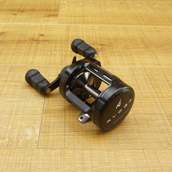 ダイワ 15リョウガ シュラプネル 3000HL/U174M 未使用品 ベイト ダイワ 15リョウガ シュラプネル 3000HL/U174M 未使用品 ベイト