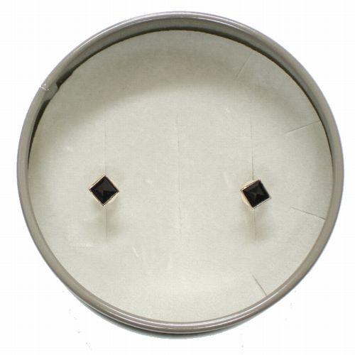 Lilas リラ オニキスピラミッドモチーフ4mmピアス K10 ゴールド×ブラック : unstitch Yahoo!店 - 通販 - Yahoo!ショッピング