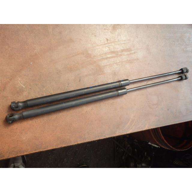 アルテッツァジータ TA-GXE10W バックドアダンパー AS200 Zエディション 1G-FE 1C0 68950-0W120 200086 : used-part-factory ...