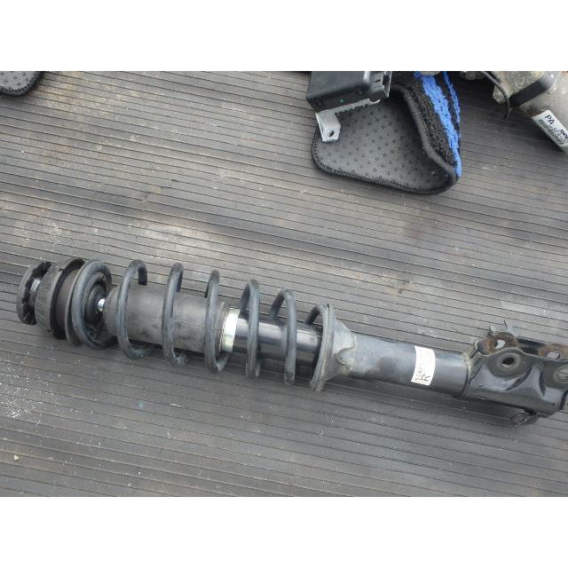 ライフ CBA-JB5 右FストラットASSY F P07A NH624P 51605-SFA-J140 51601-SFA-J15 201557 :000020155750100:used ...