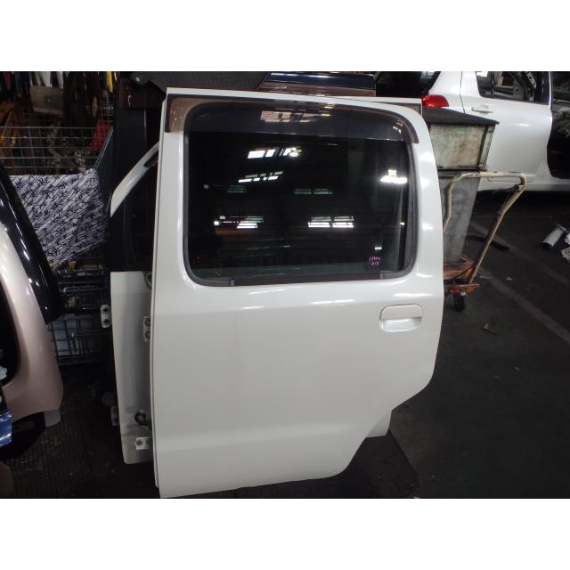 ムーヴ ムーヴラテ DBA-L550S リアドア左 スライドドア左 EF-VE W24 67004-B2050 203676 : used-part-factory - 通販 - Yahoo ...